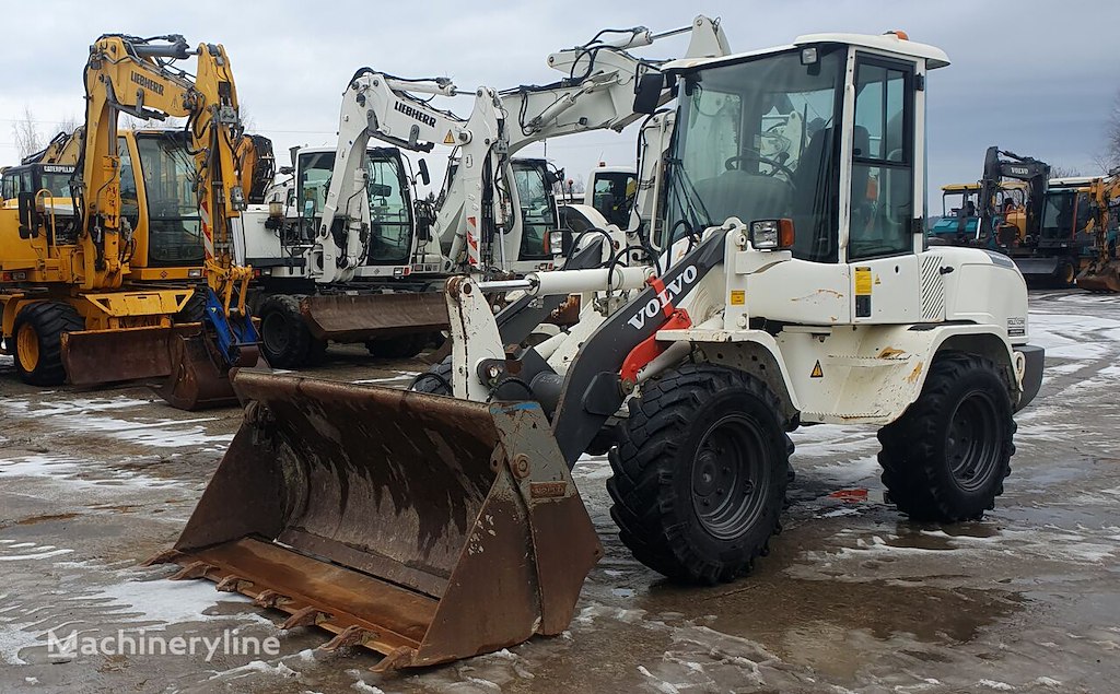 Volvo L30G prednji utovarivač