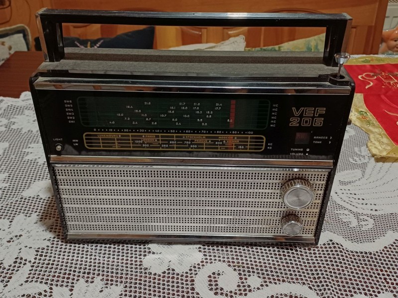 VEF 206 stari radio 1972