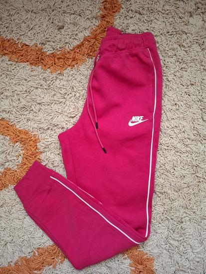 Original nike donji deo trenerke XS sniženo 2000