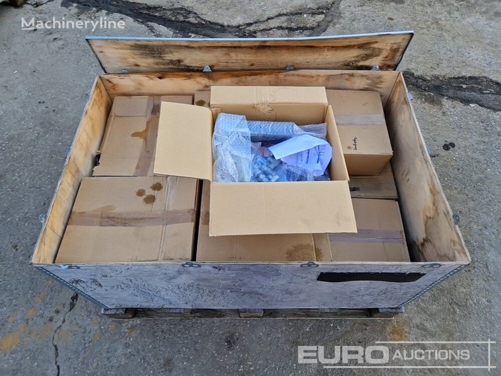 Prodaje se Box of Spare Parts rezervni deo za Kubota KX19 mini bagera na aukciji