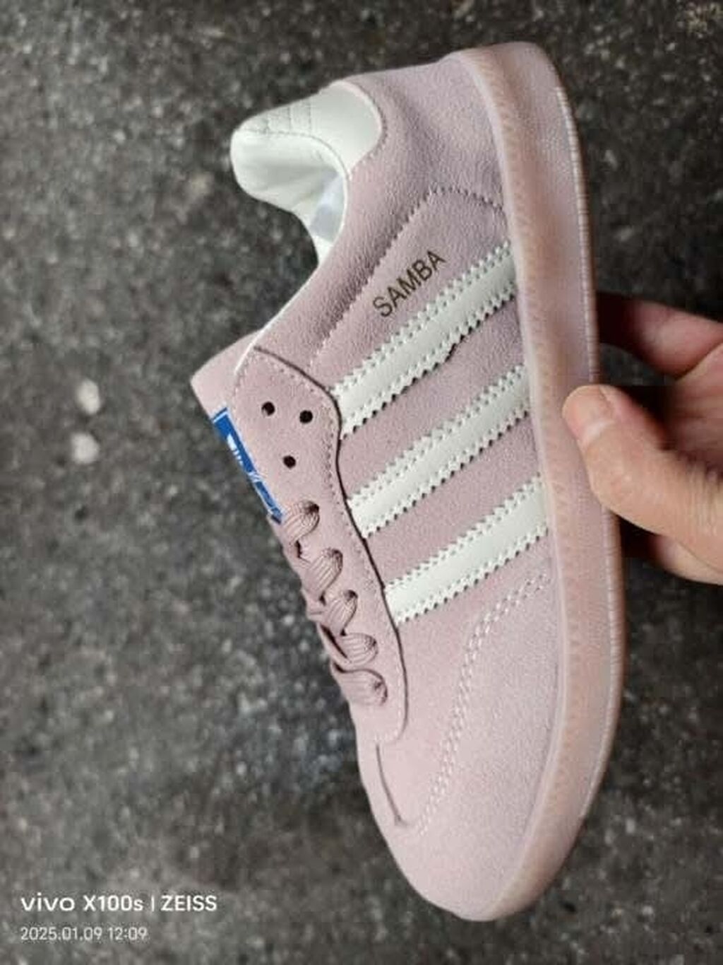 Adidas, 41