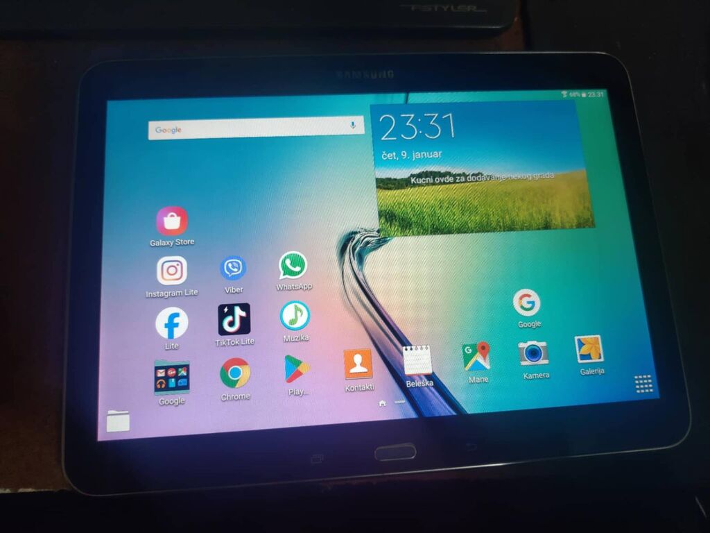 Samsung SM-T530 Tablet 10 inc potpuno ispravan dobro je ocuvan