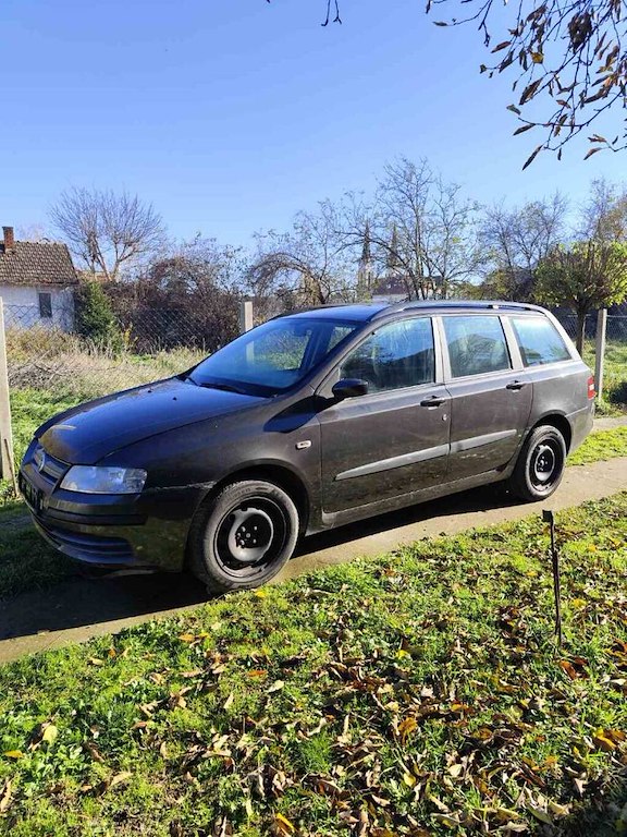 Fiat stilo 1.6 Fiat stilo 1.6 2006god Istekla registracija(bio