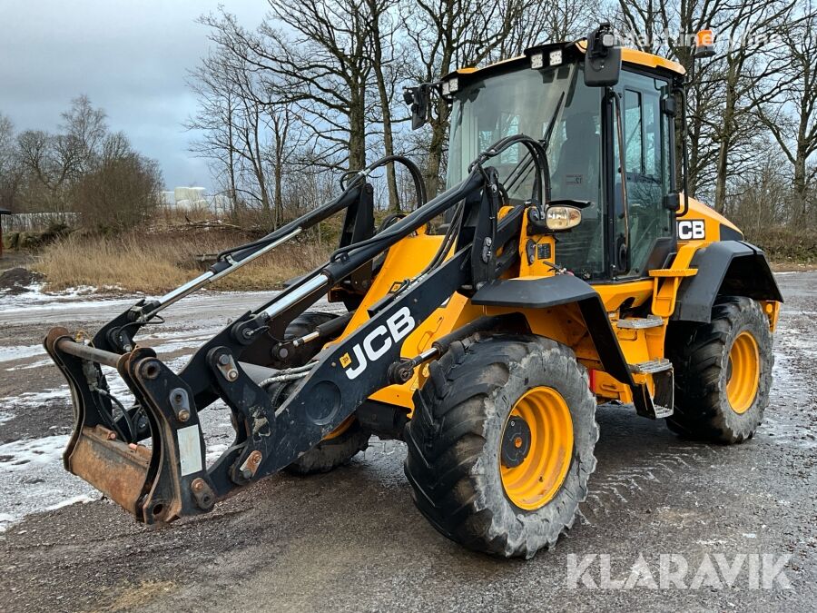 Prodaje se JCB 413S Nordic Edition prednji utovarivač na aukciji