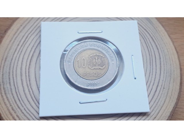 DOMINIKANA 10 PESOS 2005 GODINA BIMETAL