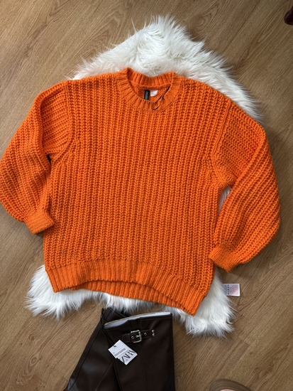 H&M pleteni dzemper