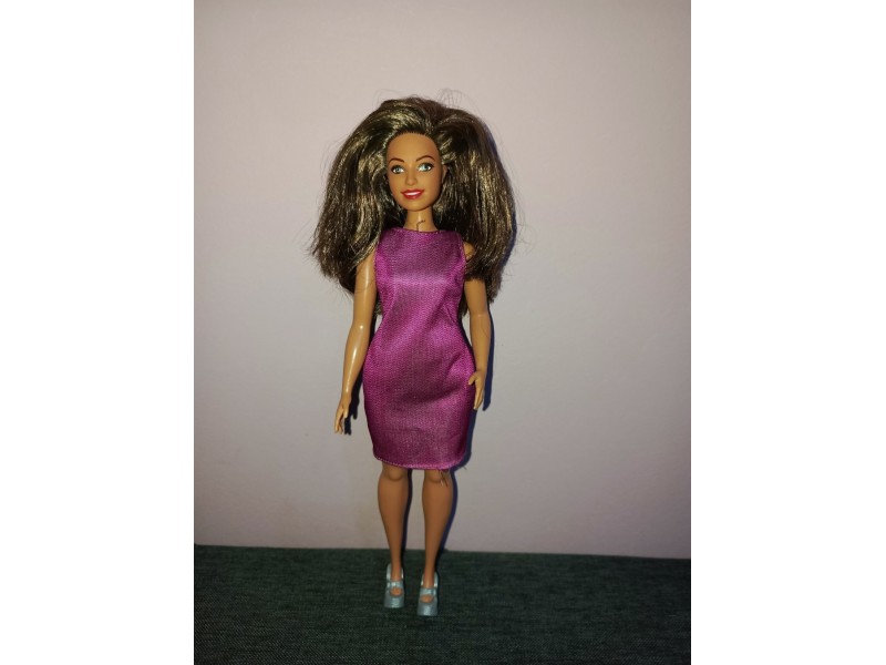 Barbie Fashionistas Curvy 2016