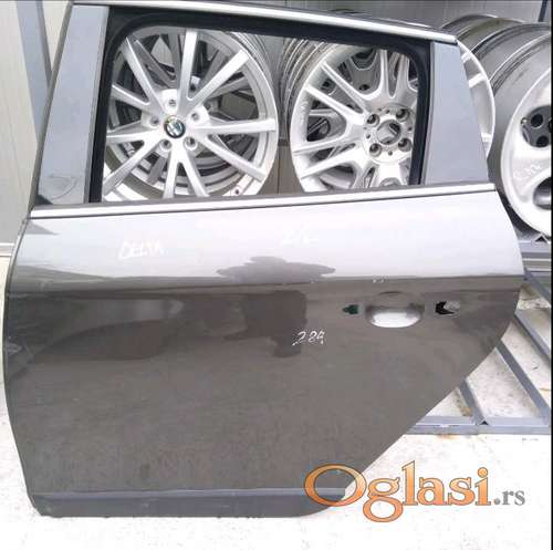 Lancia delta zadnja leva vrata kod boje 284