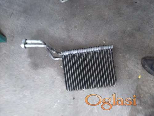 Alfa Romeo 166 hladnjak klime u kabini 2 0 TS