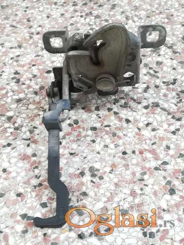 Brava haube za Alfu 159