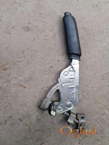 Alfa Romeo rucna u kabini