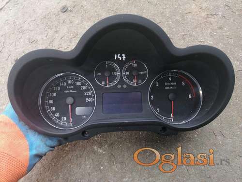 Alfa Romeo 147 q2 km sat 1.9 JTD