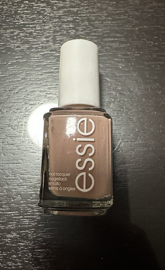 Essie LADY LIKE