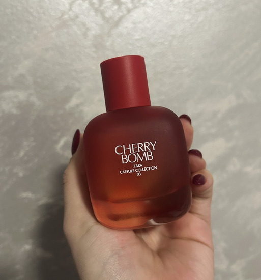 Zara nov Chery bomb <3Povoljno