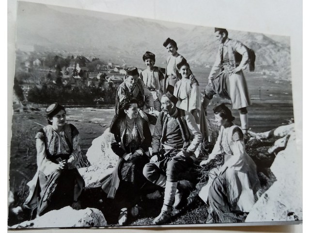 Narodna nošnja iz Crne Gore,oko 1960,čista.