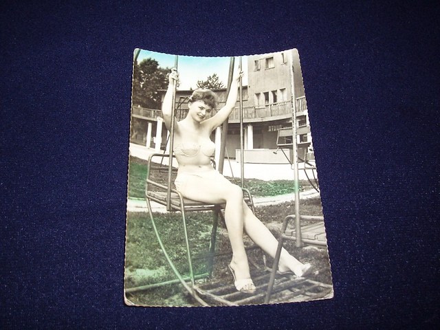Motiv žene,1964,putovala.