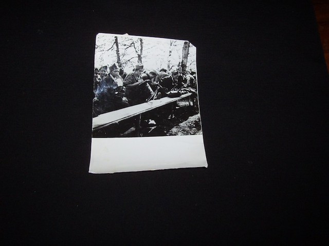 Partizani,sanitetski kurs,Papuk,cb fotografija.41/45