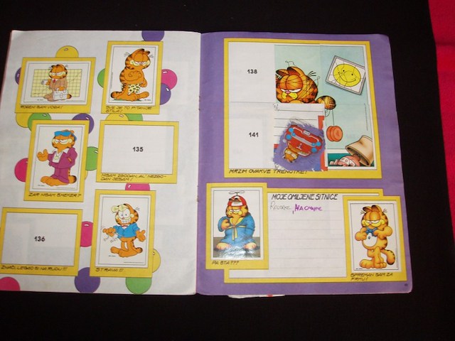 Garfield,Panini album sa slicicama,ostecen