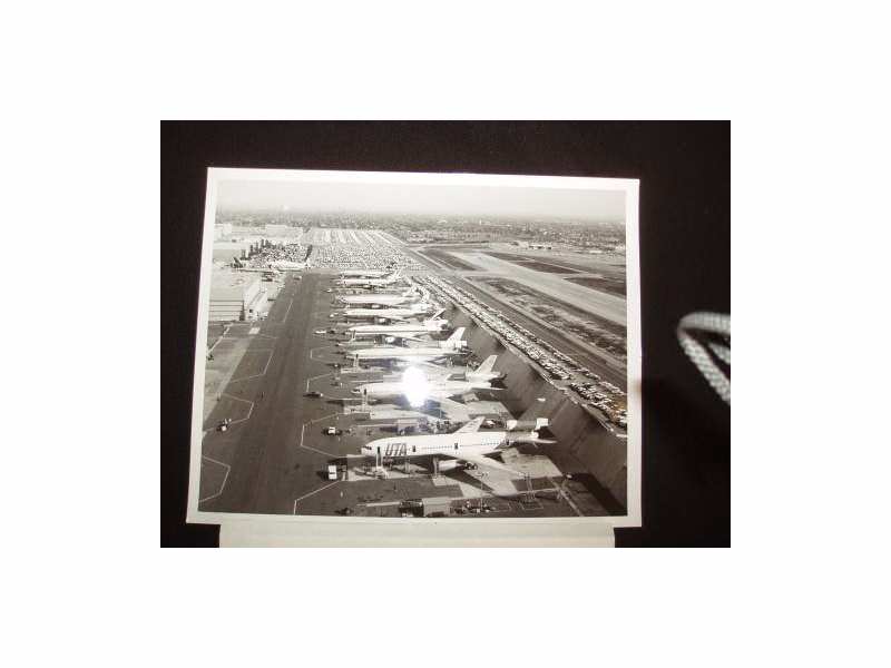 Aerodrom Long Beach USA sa avionima.