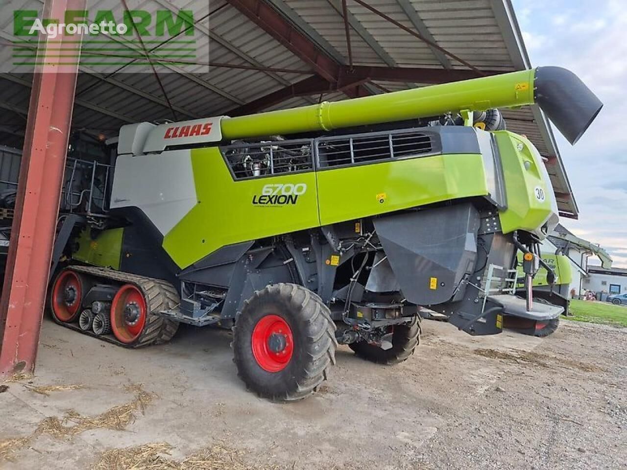 Claas lexion 6700 tt v-kanal kombajn za žito