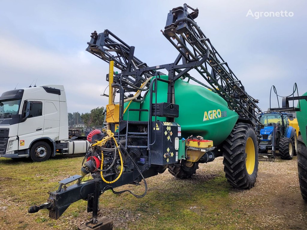 Pasvalio Agrodileris Agro 6000G vučena prskalica