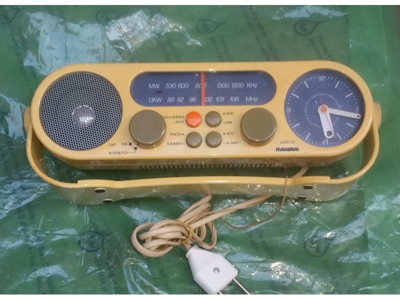 = Radio uređaj sa satom 30 x 10cm