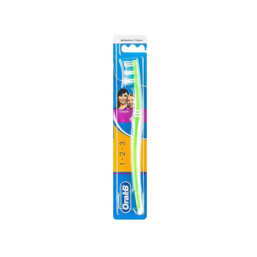 ORAL-B CLASSIC MEDIUM ČETKICA ZA ZUBE