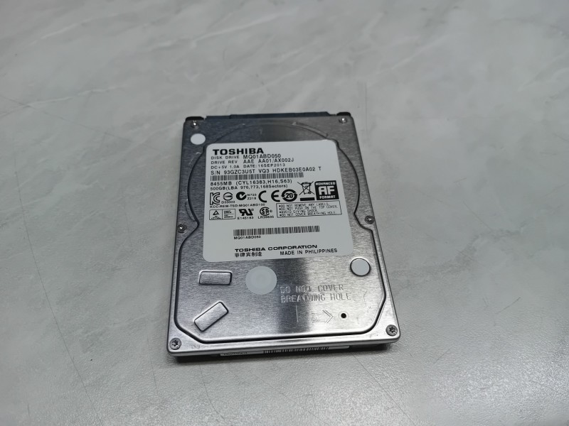 hard disk 2,5 500gb sataIII Toshiba ispravan win 10