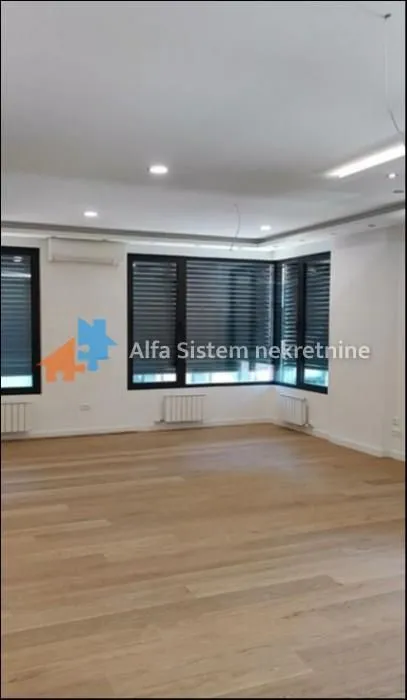 Izdavanje, četvorosoban stan, 122m2, Dorćol, Beograd