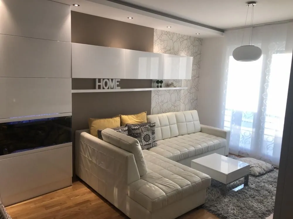 Izdavanje, dvosoban stan, 54m2, Centar, Novi Sad