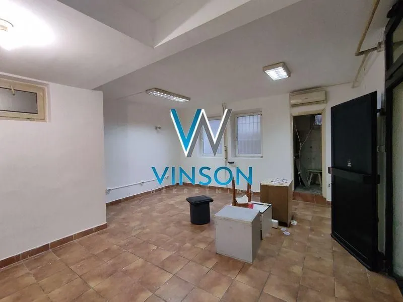 Izdavanje, poslovni prostor, 40m2, Centar, Novi Sad