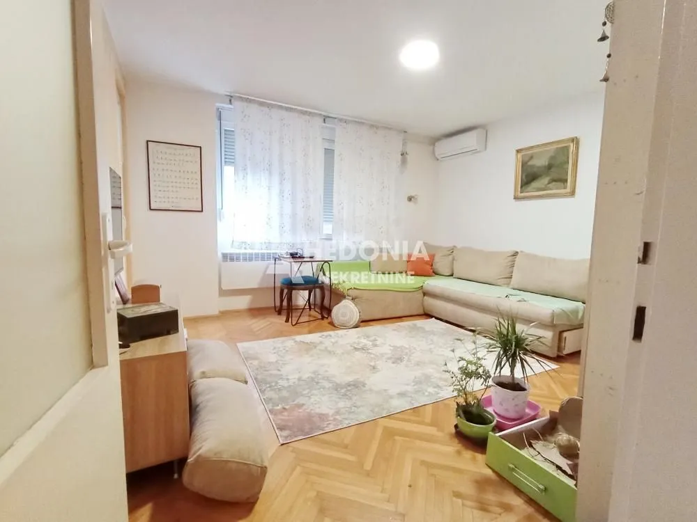 Izdavanje, dvosoban stan, 53m2, Banovo Brdo, Beograd