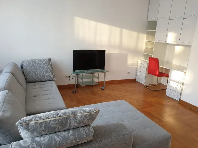 Izdavanje, dvosoban stan, 65m2, Altina, Beograd