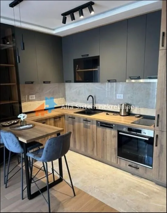 Izdavanje, jednosoban stan, 39m2, Savski Venac, Beograd