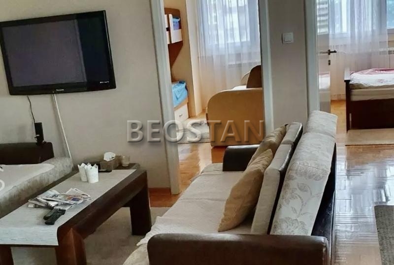 Novi Beograd - Blok 21 #60670 1.150 €