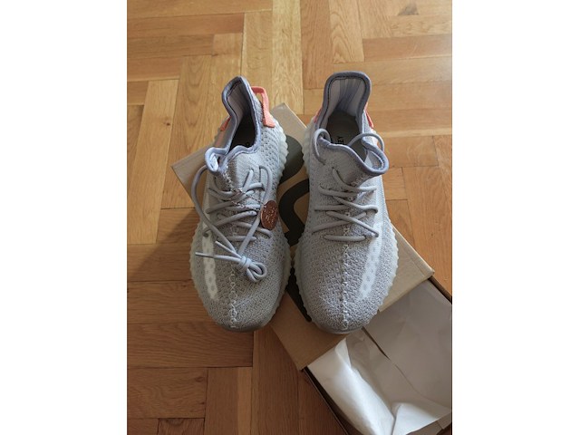 ADIDAS Yezzy Boost 350 V2 Tail Light