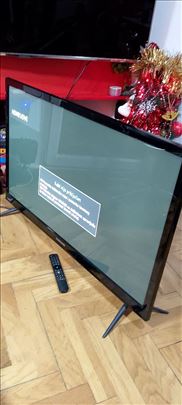 TV lcd tanki SAMSUNG 43 INČA ili 104 dijagonala