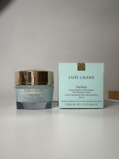 NOVO, Estee Lauder Daywear spf15