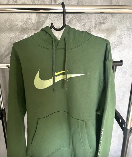 Novi Nike duks