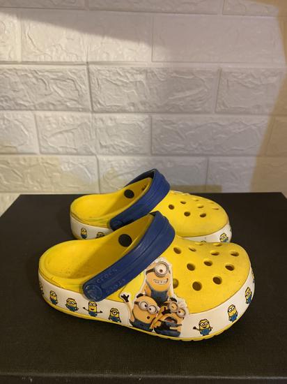 Crocs papuce minions broj 24/25 c8