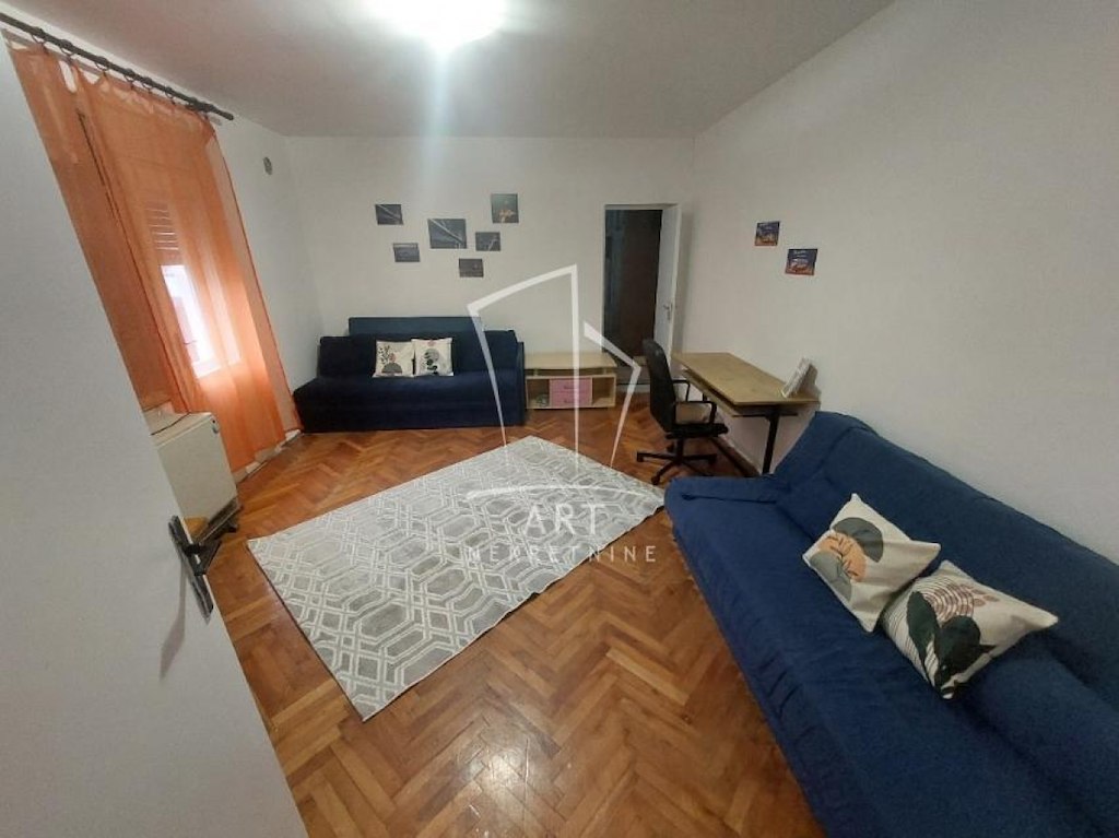 Voždovac, izdaje se kuća, mereno 79m2 ID#9722