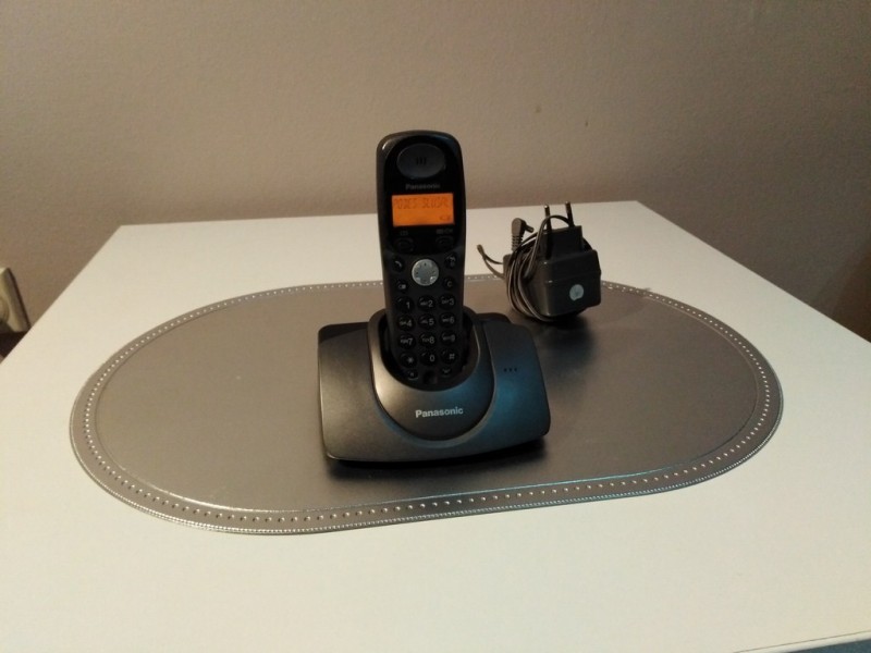 Panasonic bezicni telefon KxTg110fx,povoljno,ispravan