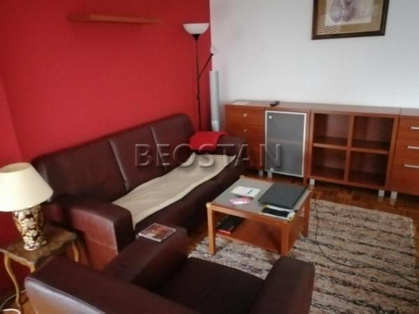 Jurija Gagarina, Dvosoban stan za izdavanje, 55m2, 550€