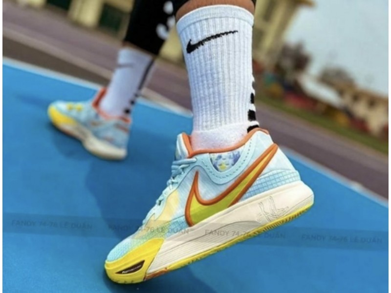 Nike Kyrie 8 Eagle patike 45