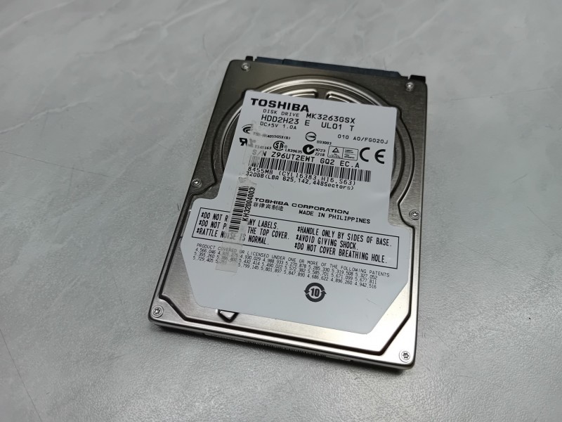 hard disk 2,5 sataII 320GB toshiba ispravan win 10