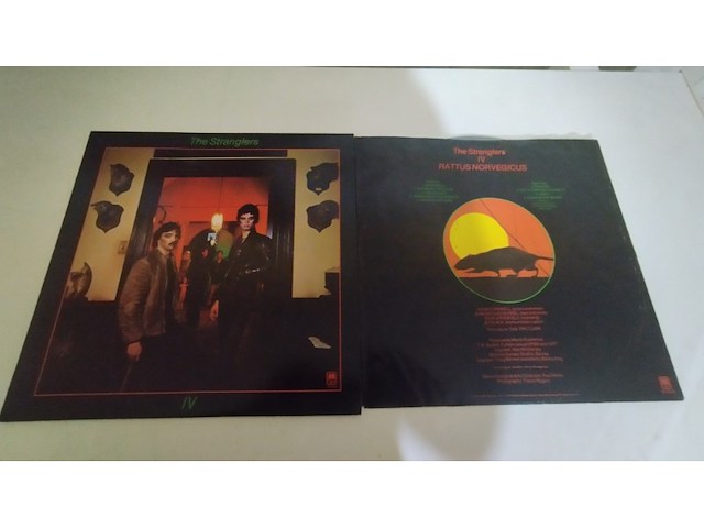 STRANGLERS PRVI ALBUM 1977. US LP MINT