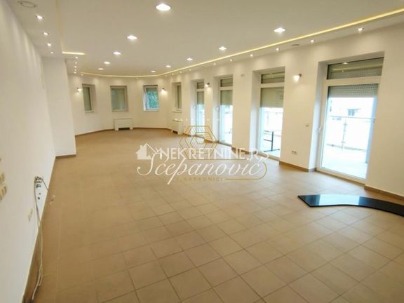 Novi Sad, Veternik, Pos. prostor, 161m2, 900 EUR