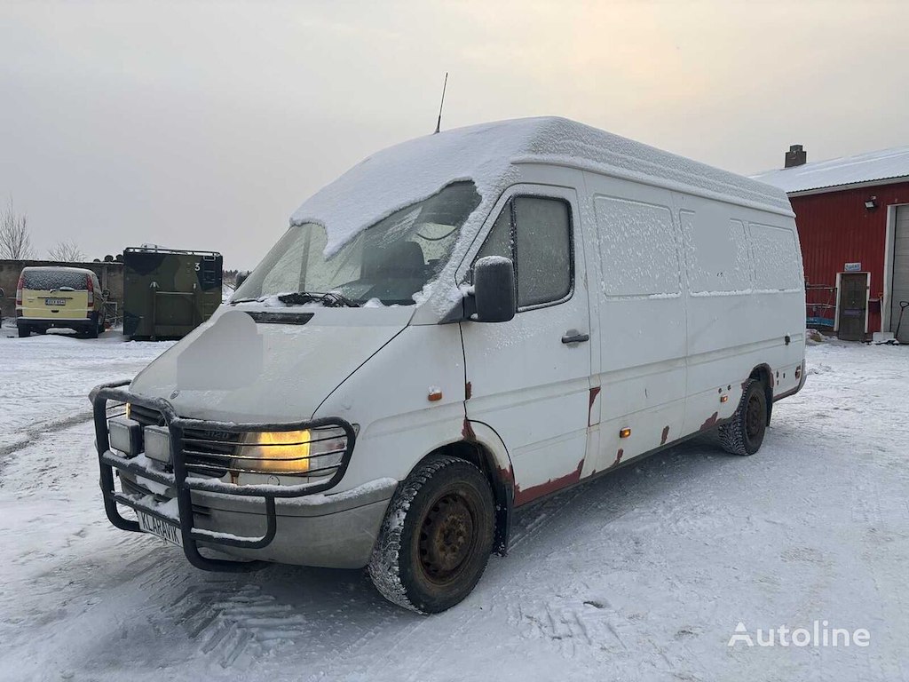 Prodaje se Mercedes-Benz Sprinter light minibus furgon na aukciji