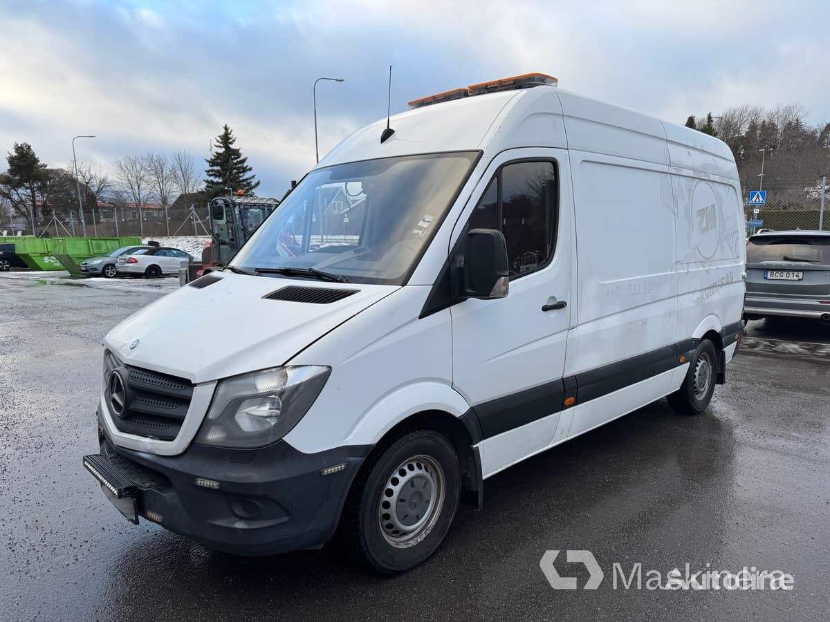 Prodaje se Mercedes-Benz Sprinter minibus furgon na aukciji