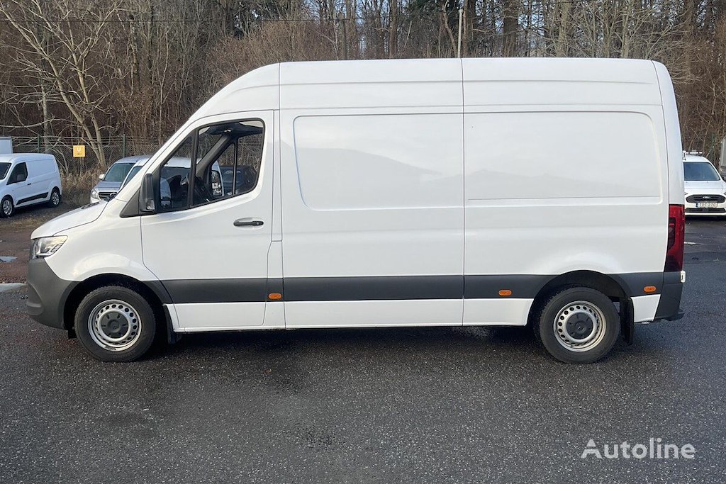 Prodaje se Mercedes-Benz Sprinter minibus furgon na aukciji